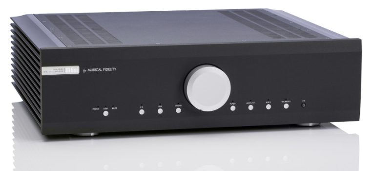5 Best Integrated Amplifiers Under $1000 - Buying Guide 2022